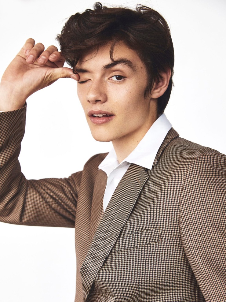 Picture of Louis Partridge