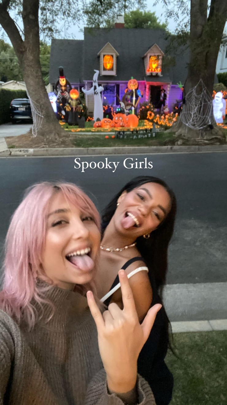 Image of Jennessa Rose