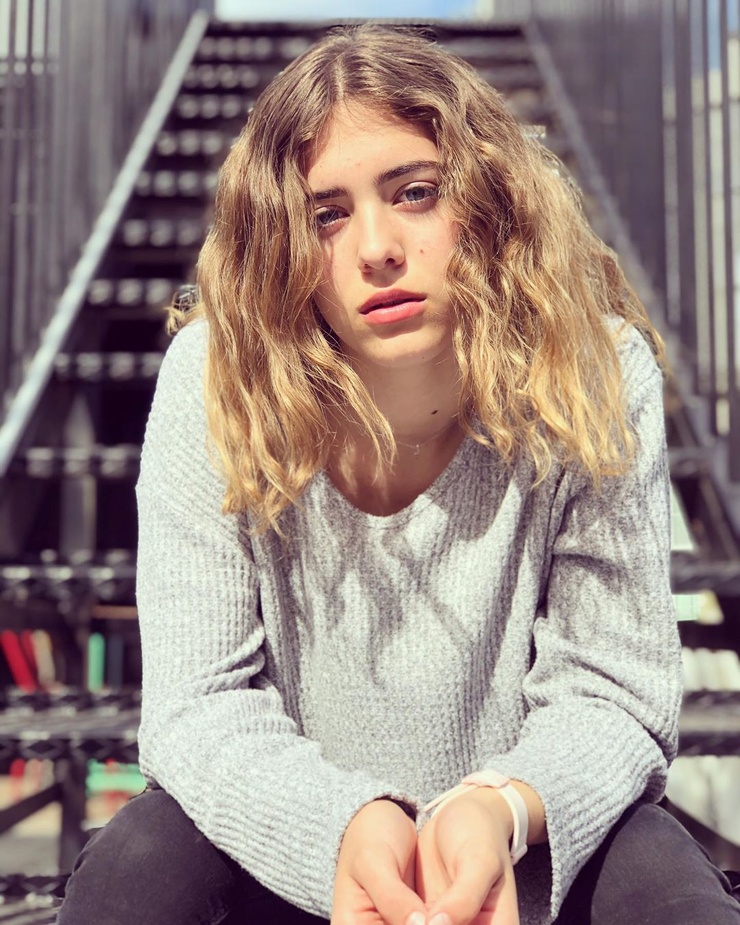 Picture of Lia Hill