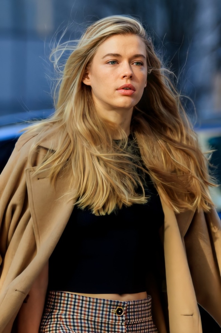 Victoria Lee image