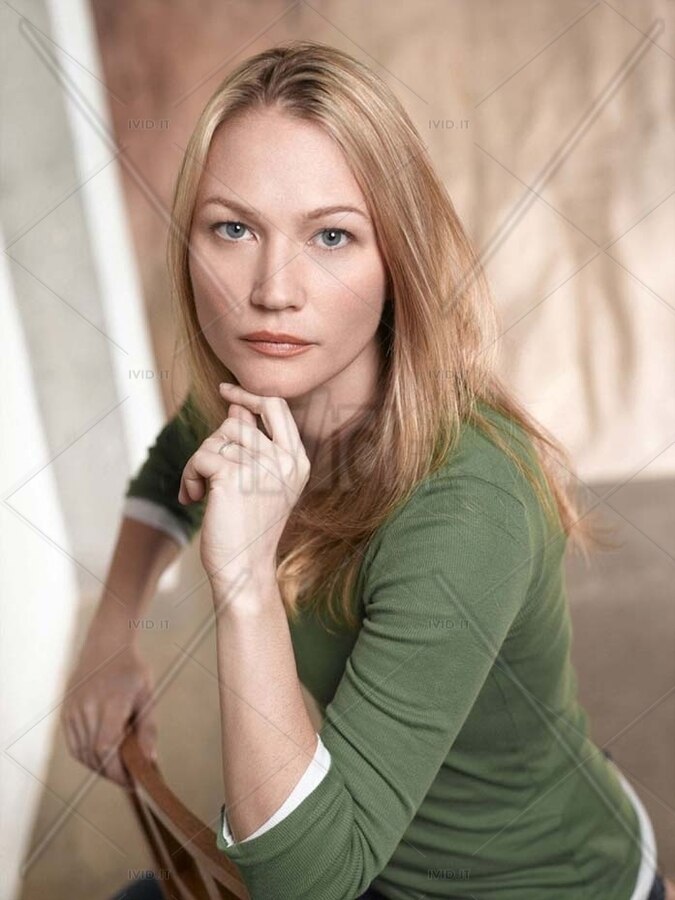 Sarah Wynter picture