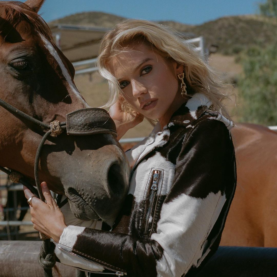 Stella Maxwell image