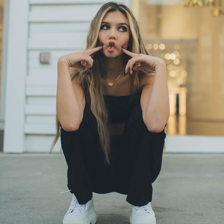 Picture of Madison Lewis