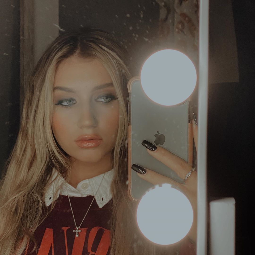 Picture of Madison Lewis