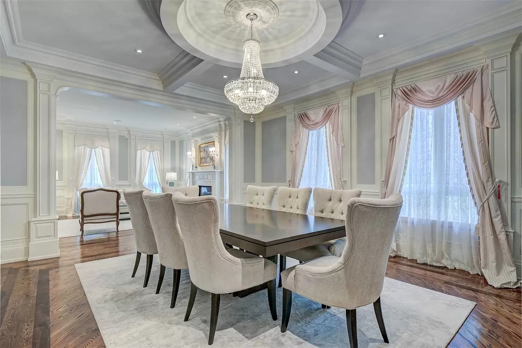 Picture of 9 Brian Cliff Dr, Toronto, ON M3B 2G1