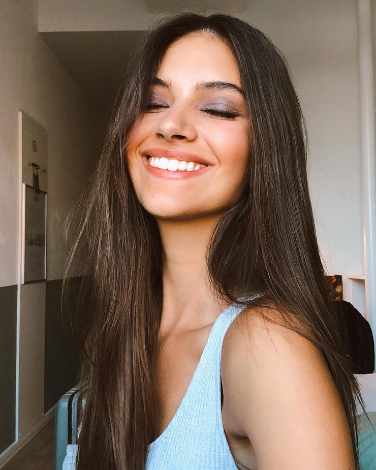 Picture of Laura Theresa