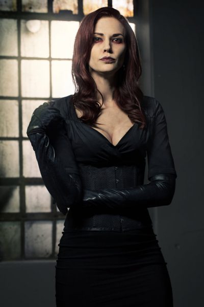 Picture of Laura Mennell