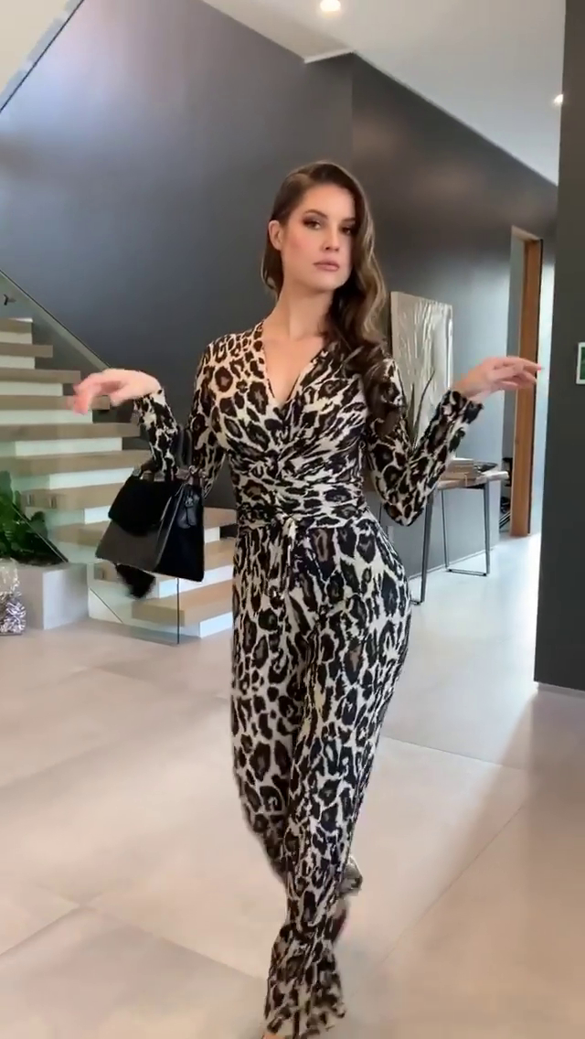 Picture of Amanda Cerny