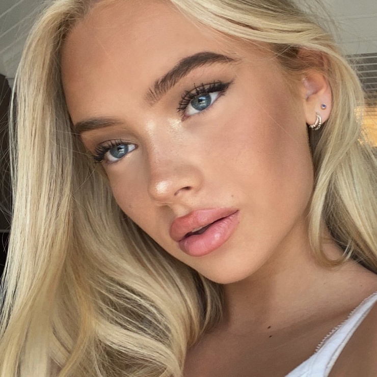 Picture of Emma Ellingsen