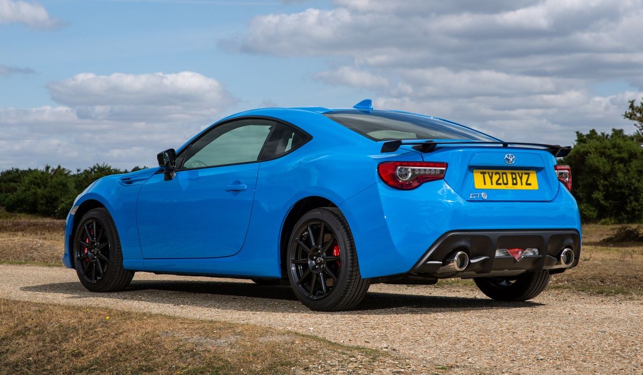 Listal - List the stuff you love! Movies, TV, music, games and books