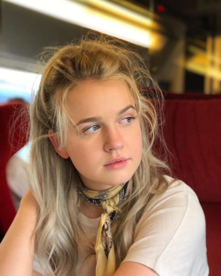 Image of Roan Curtis