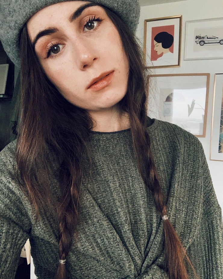 Picture of Dodie Clark
