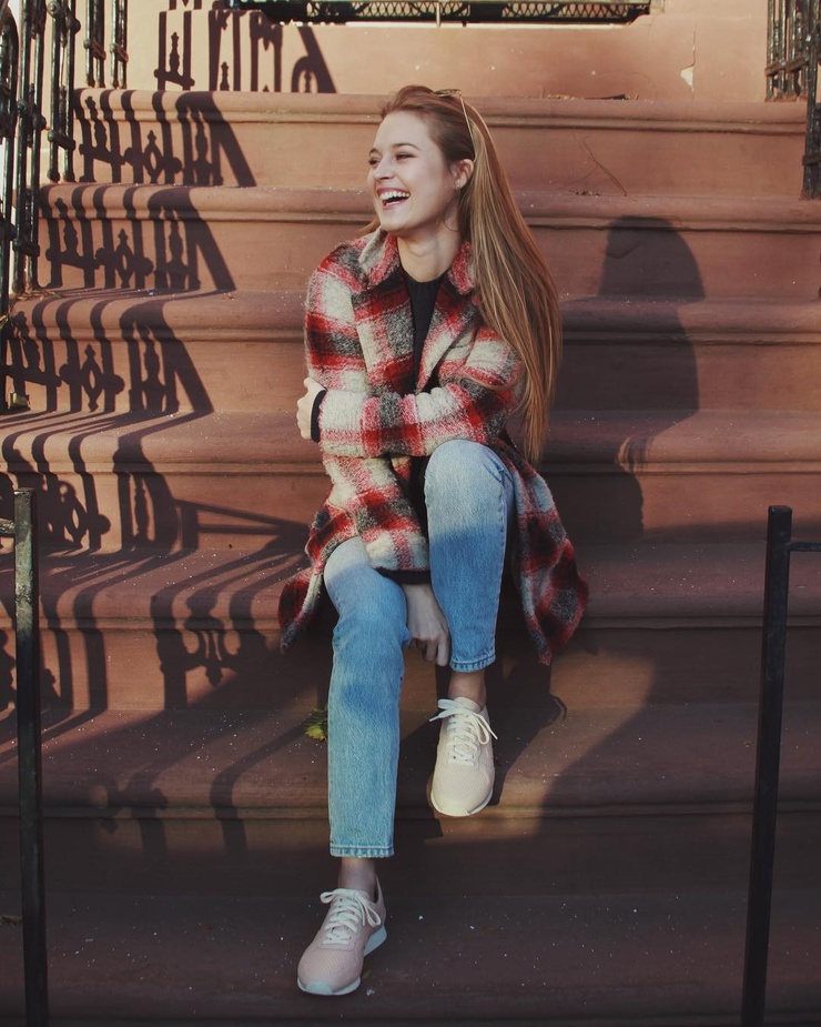 Picture of Hailey Carlson