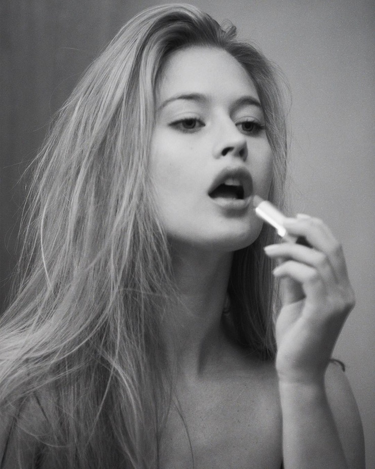 Hailey Carlson picture