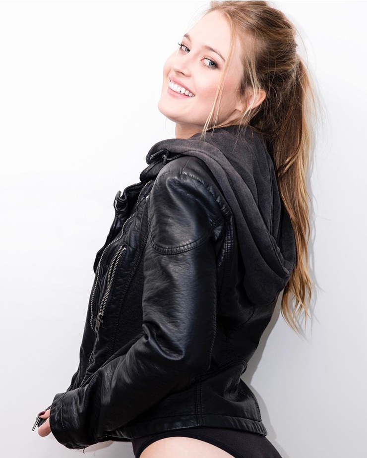 Hailey Carlson image