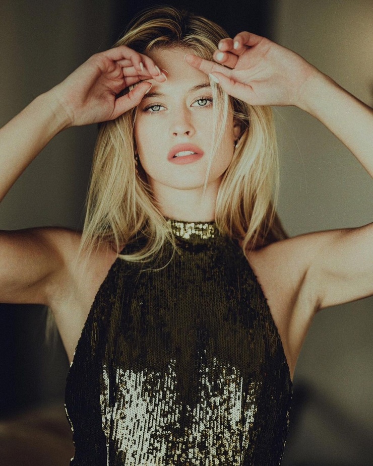 Picture of Hailey Carlson