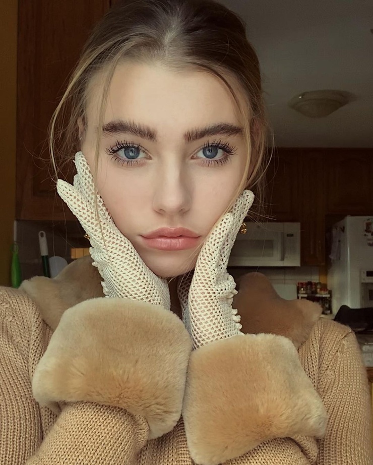 Picture of Sarah Abshire