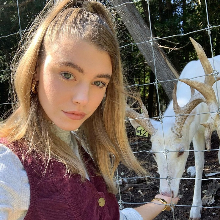 Picture of Sarah Abshire