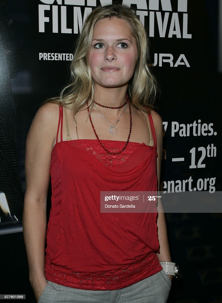 Allison Dunbar