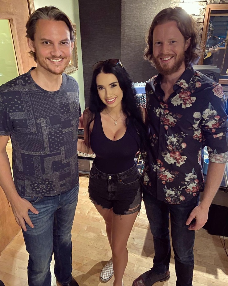 Picture of Paris Dylan