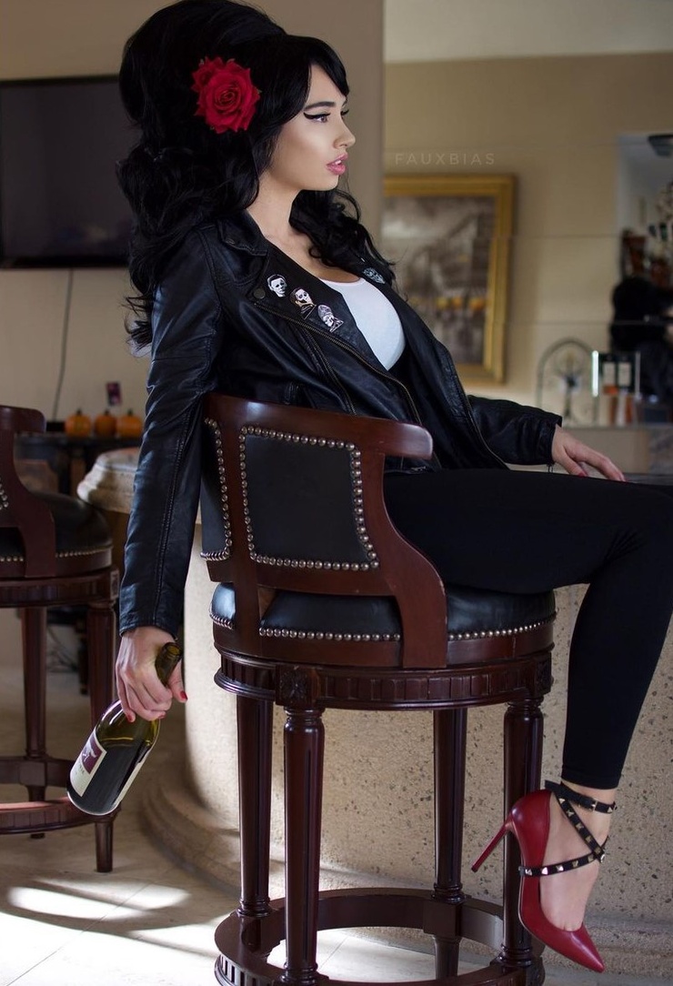 Picture of Paris Dylan