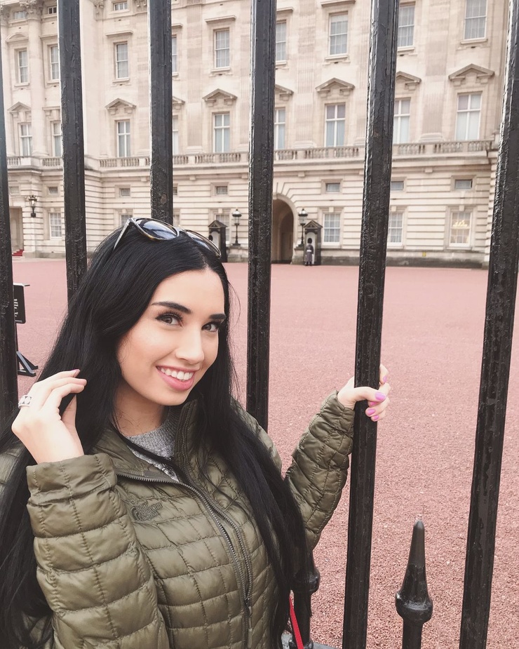 Picture of Paris Dylan