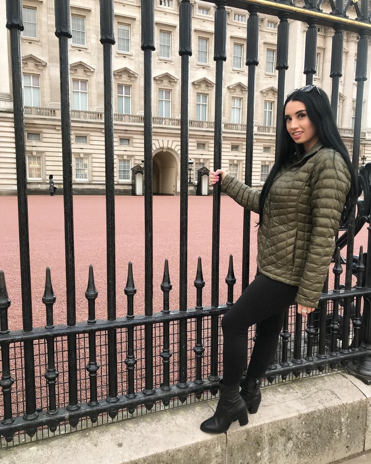 Picture of Paris Dylan