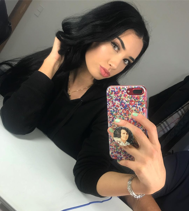 Picture of Paris Dylan