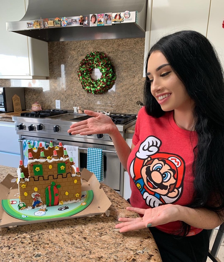 Picture of Paris Dylan