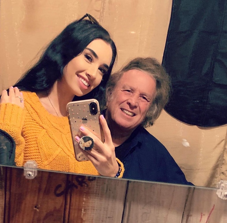 Picture of Paris Dylan