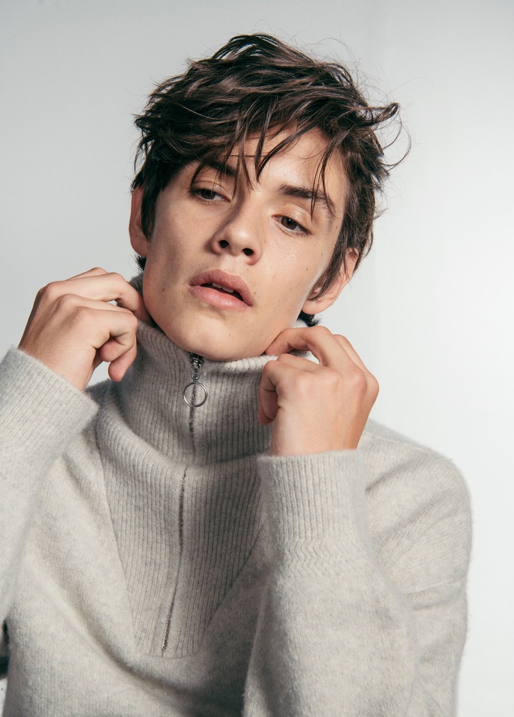 Louis Partridge image