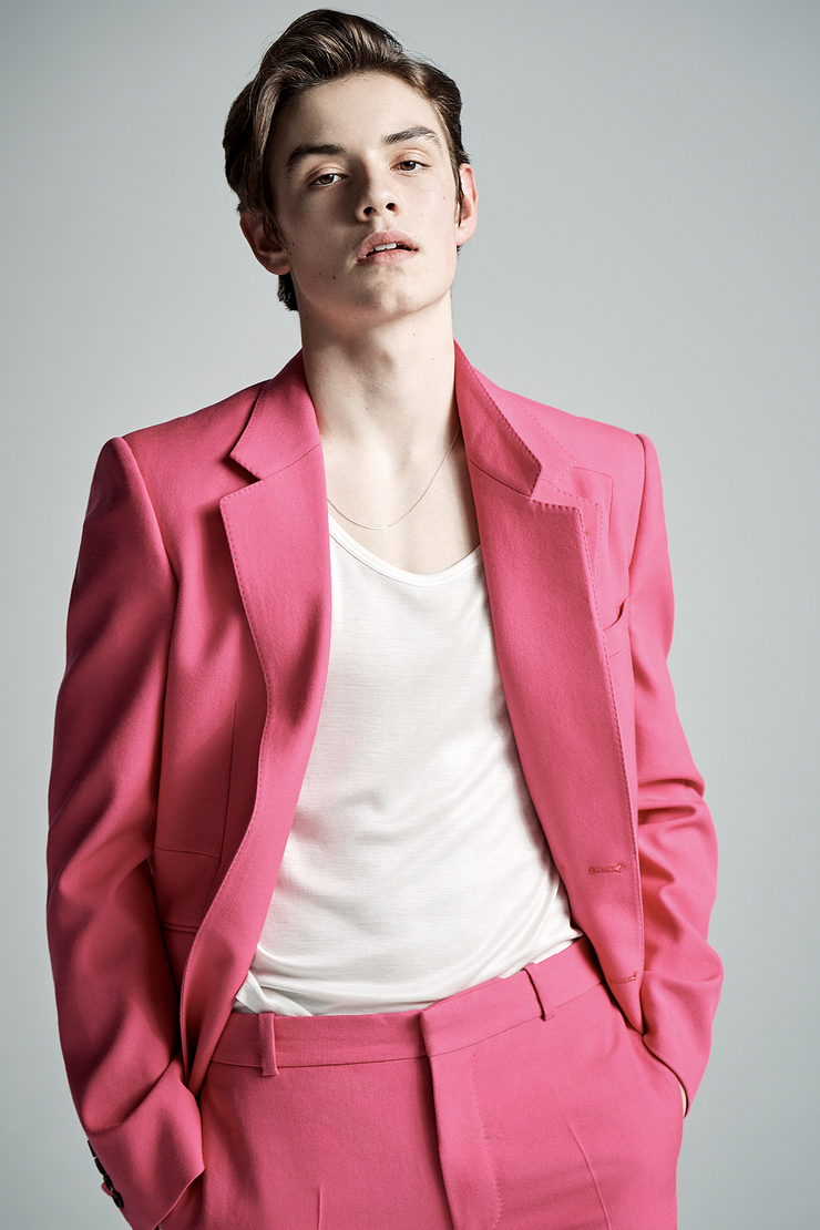 Louis Partridge picture