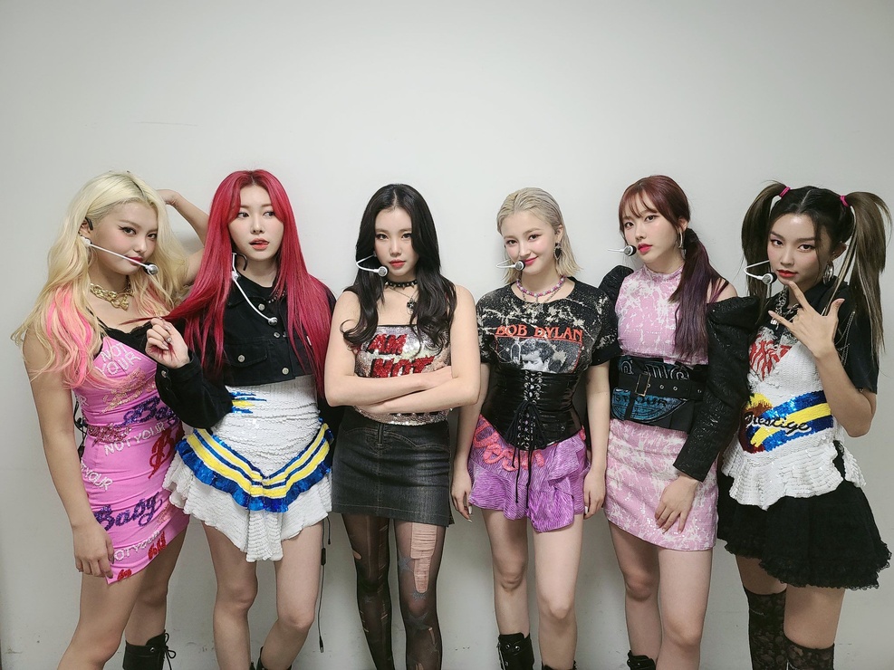 Momoland picture