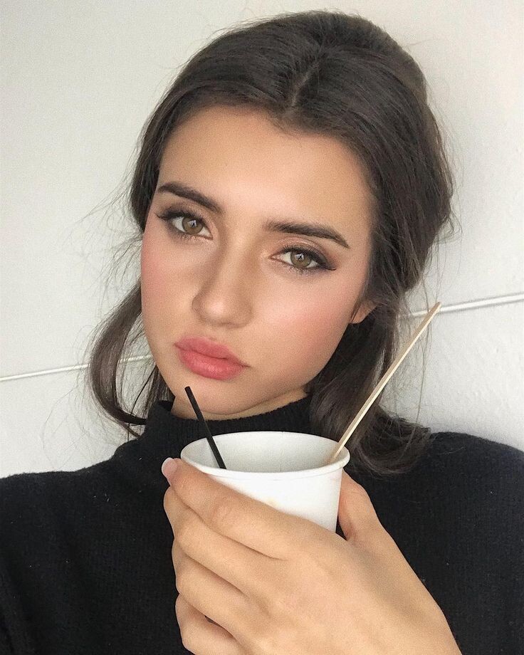 Picture of Sarah Curr