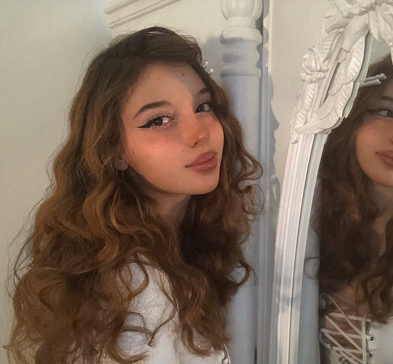 Picture of Violet Verdandi