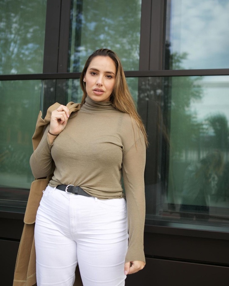 Picture of Jada Sezer