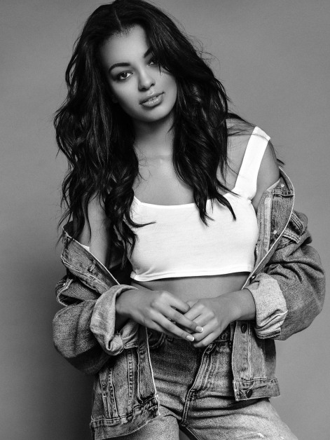 Picture of Alexis Johnson