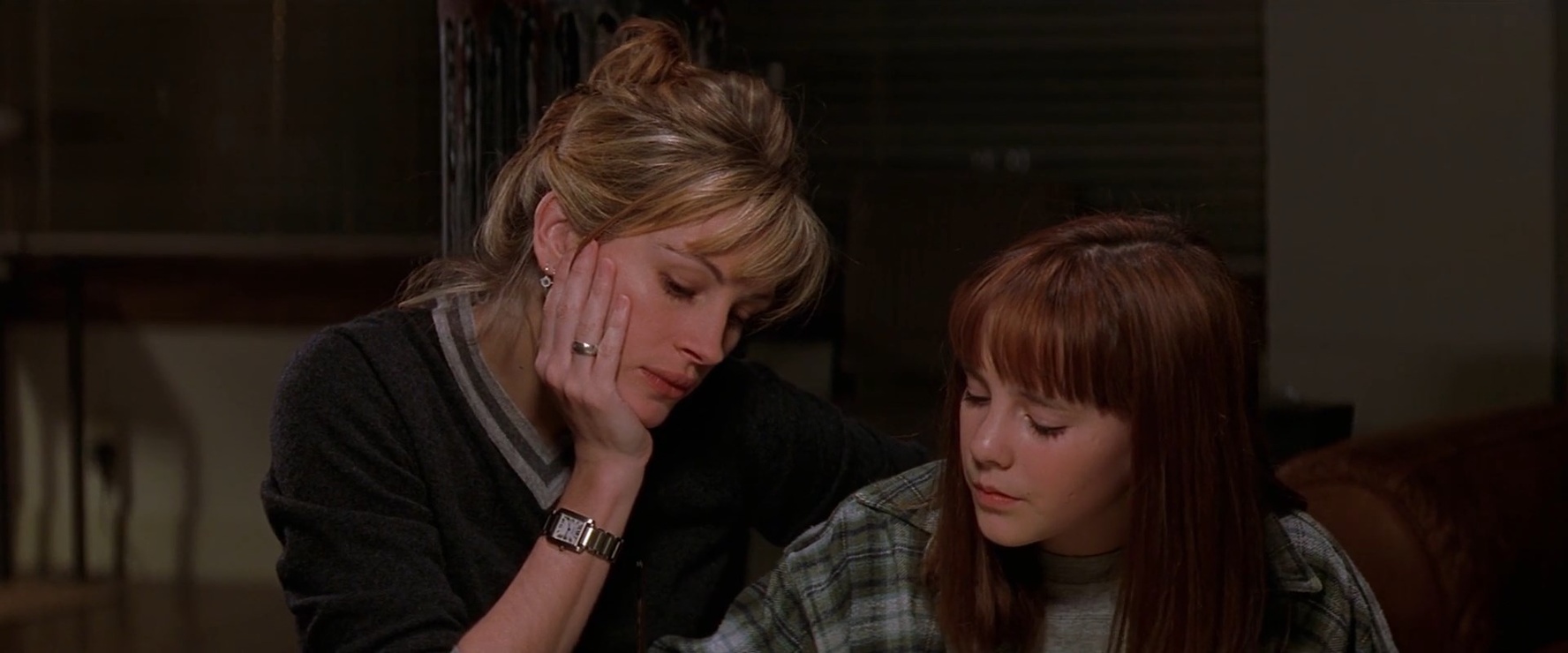 Julia Roberts and Jena Malone