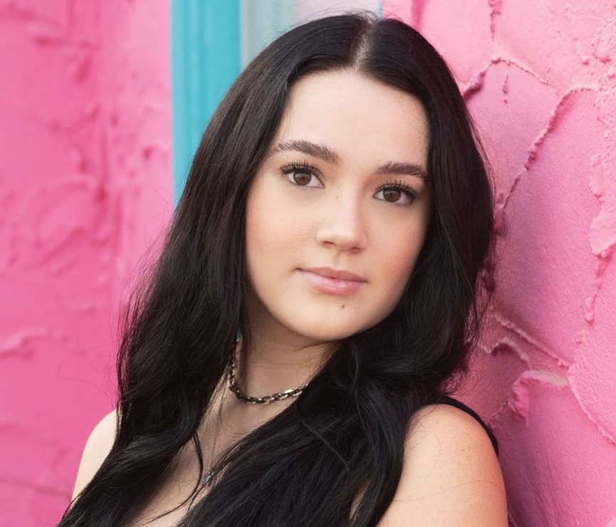 Image of Fiona Frills