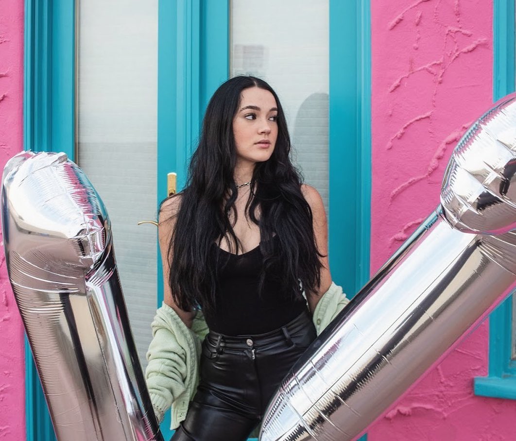 Picture of Fiona Frills