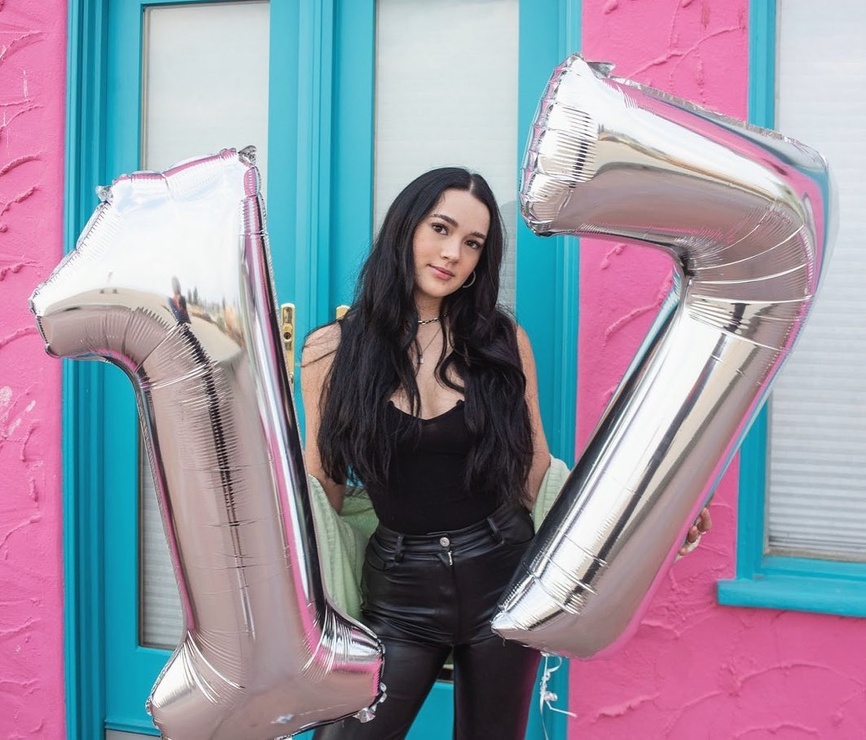 Picture of Fiona Frills