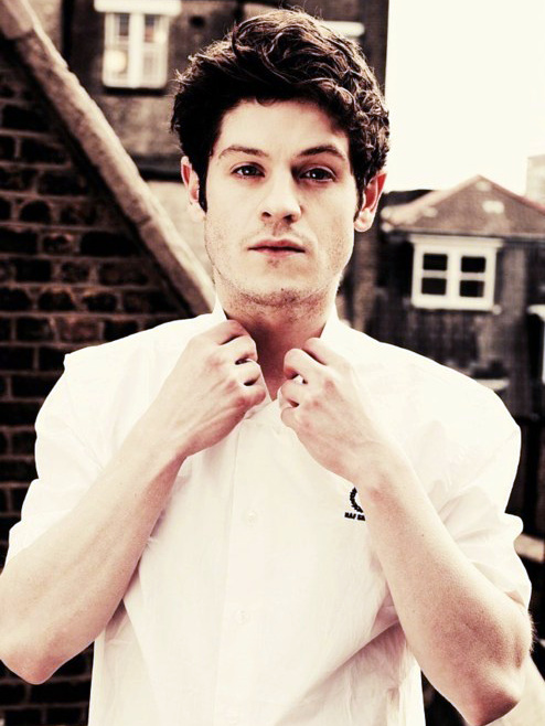 Picture of Iwan Rheon