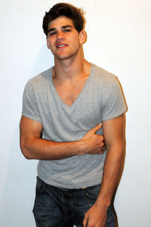 Ryan Bertroche picture