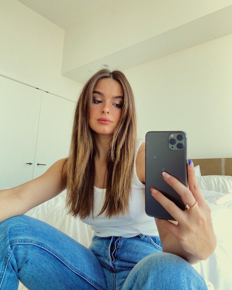 Addison Easterling picture