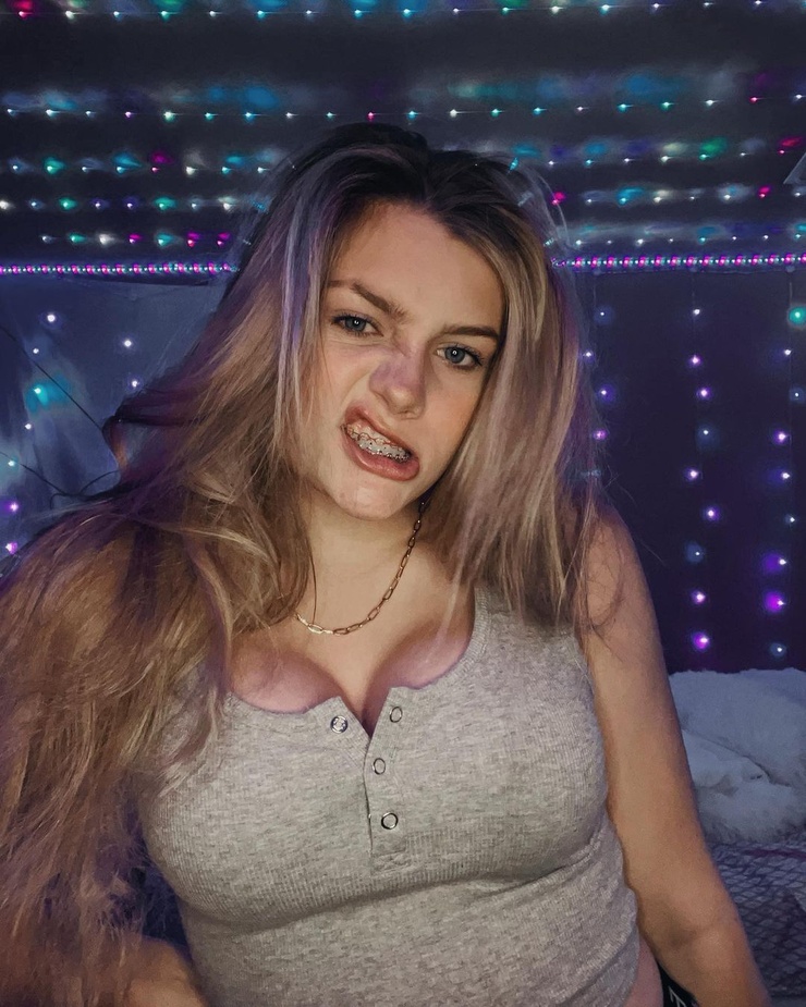 Picture of Adele Cash