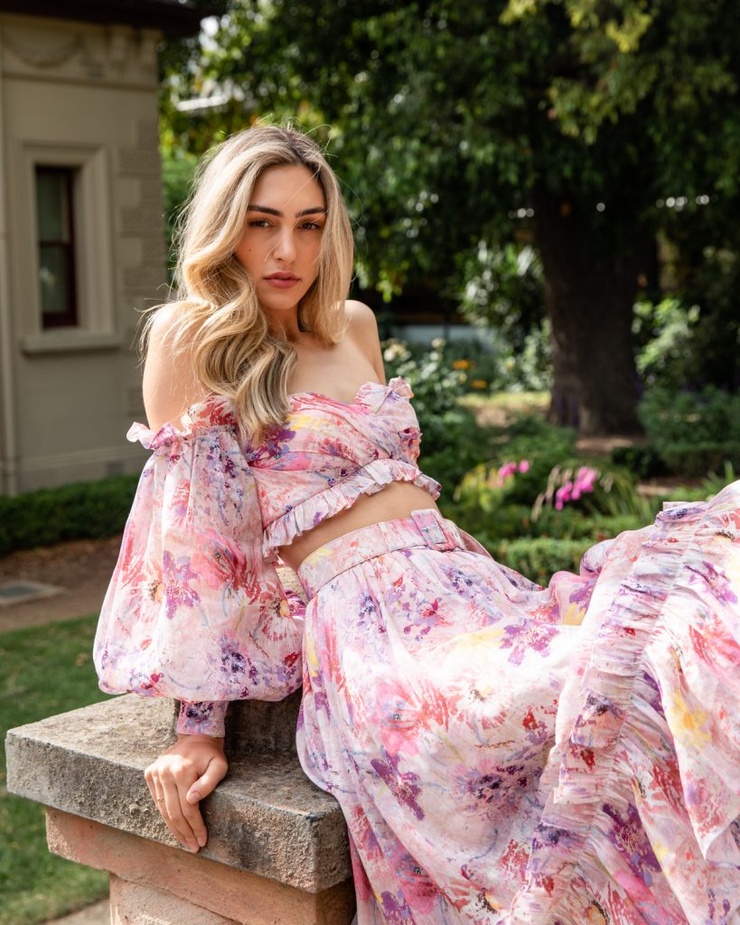 Picture of Poet Janine