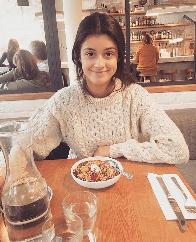 Picture of Anya Chalotra