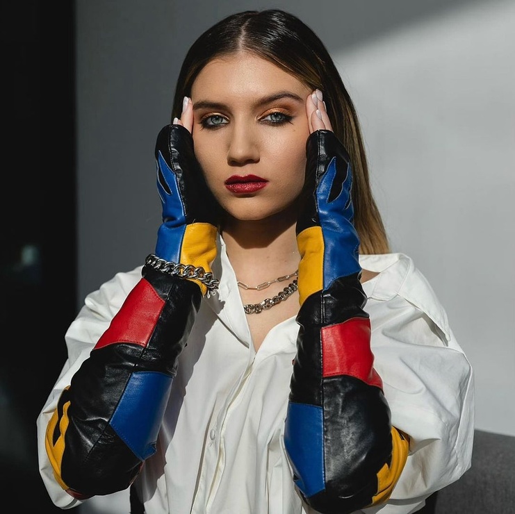 Picture of Madison Lewis