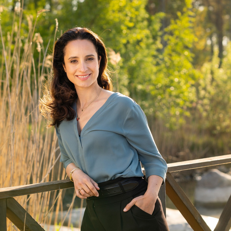 Stephanie Stumph image