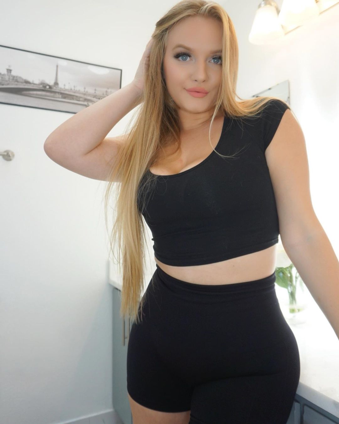 Picture of Angelica Maria.